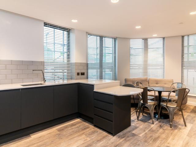 6 bedroom apartment to rent