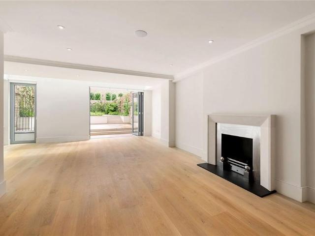 6 bedroom terraced house to rent