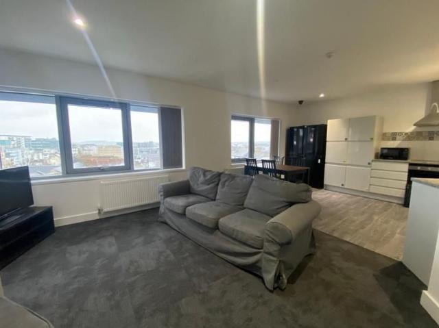 6 bedroom apartment to rent
