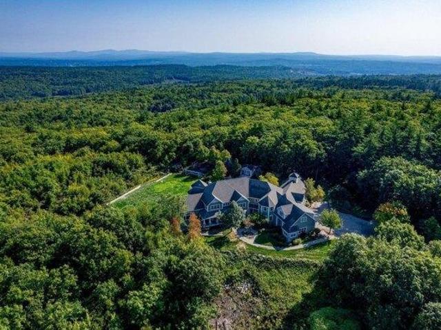 6 bedroom, Bow NH 03304 LS102761835