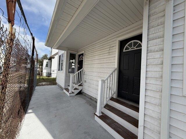 6 bedroom, Boston MA 02124 102960876