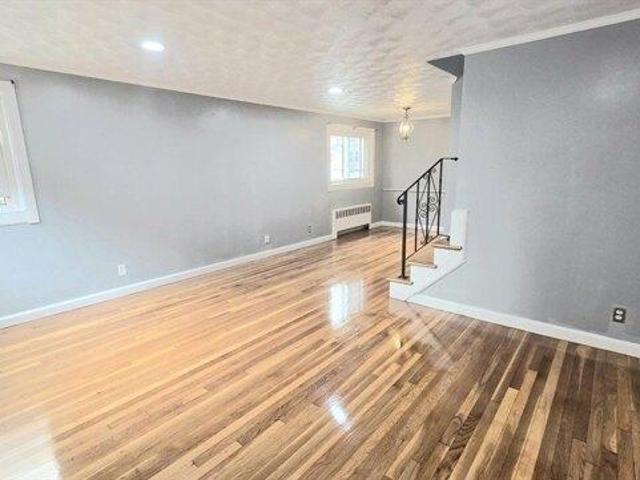 6 bedroom, Boston MA 02126 104542675