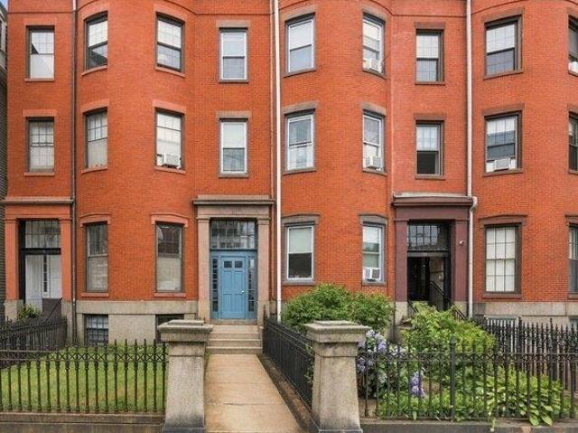 6 bedroom, Boston MA 02128 104481863