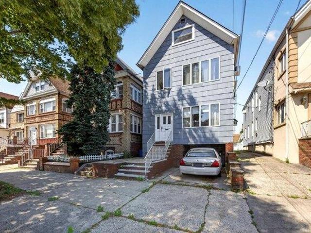 6 bedroom, Bayonne NJ 07002 104720085