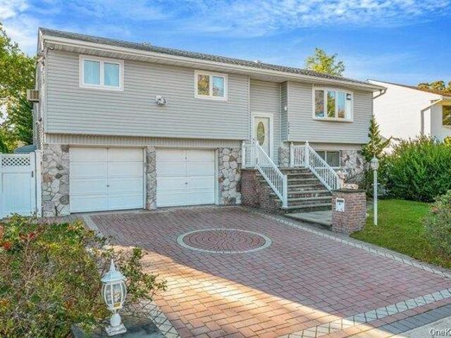 6 bedroom, Baldwin NY 11510 105275753