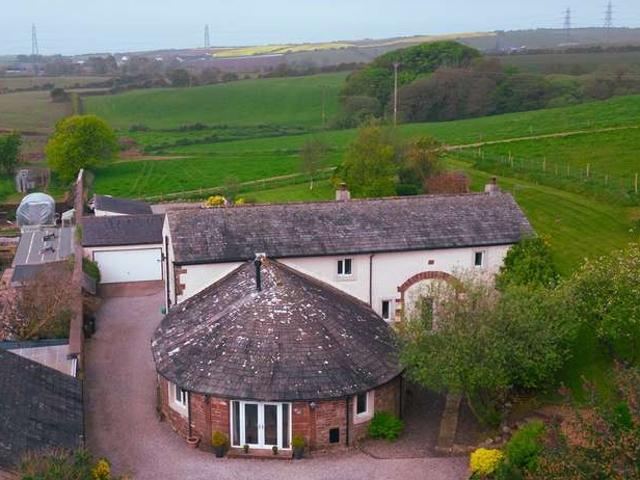 6 Bedroom Barn Conversion Character Property