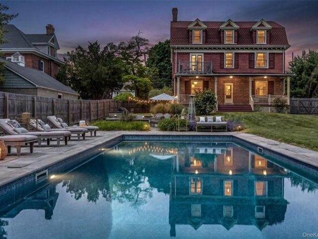 6 bedroom, Beacon NY 12508 103603194