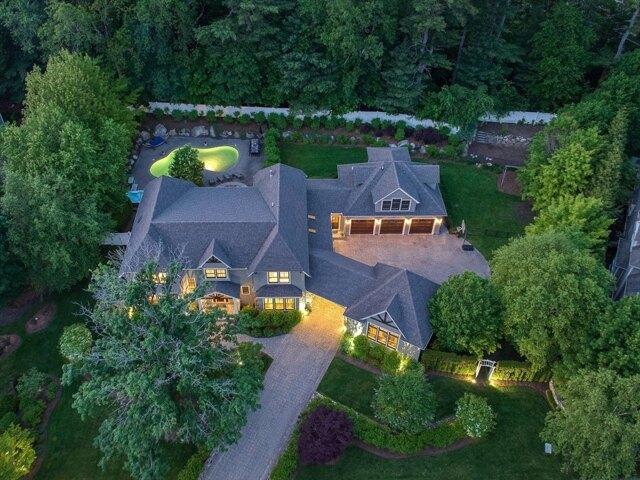 6 bedroom, Bedford MA 01730 102447563