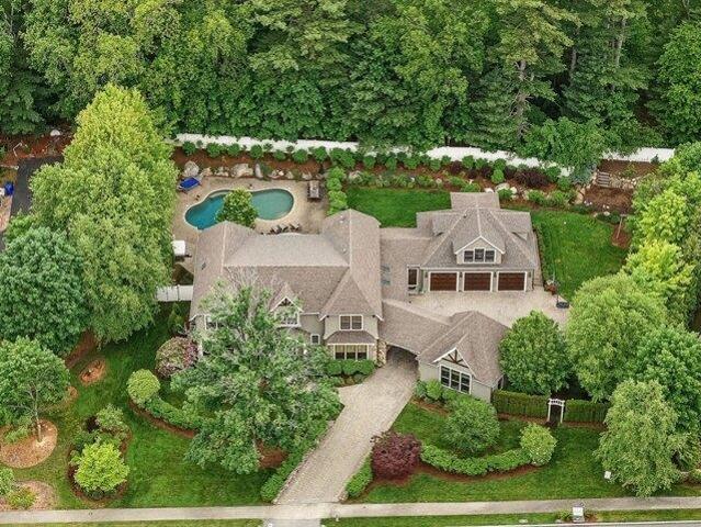 6 bedroom, Bedford MA 01730 LS102922700