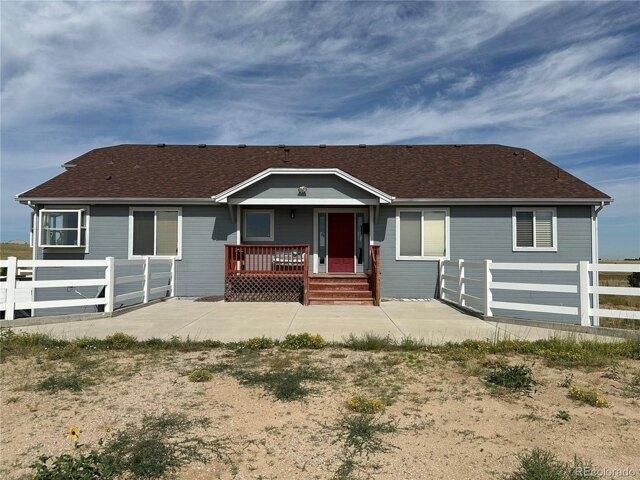 6 bedroom, Bennett CO 80102 94535267