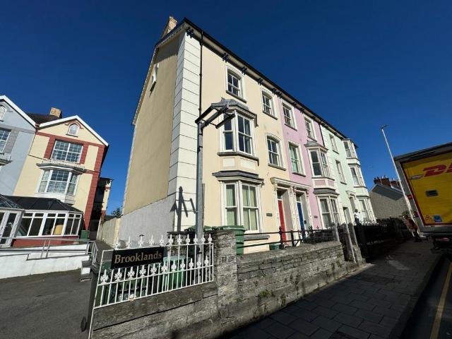 6 bedroom block of apartments for sale