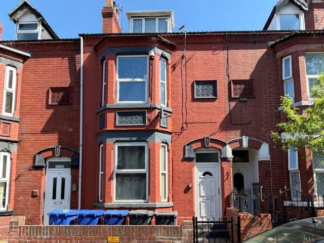 6 bedroom block of apartments for sale