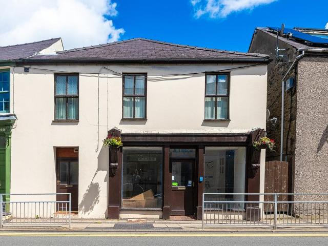 6 bedroom block of apartments for sale
