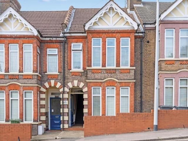 6 bedroom block of apartments for sale