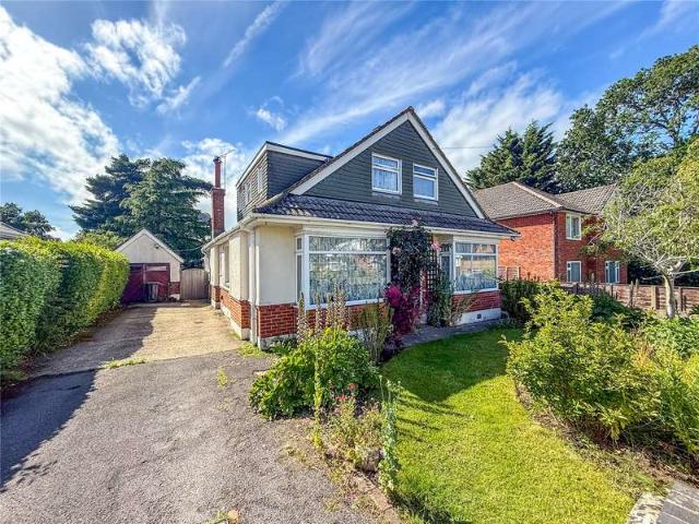 6 Bedroom Bungalow