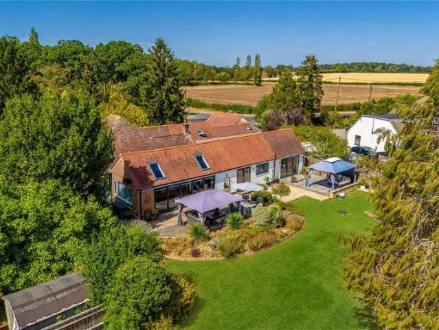 6 Bedroom Bungalow