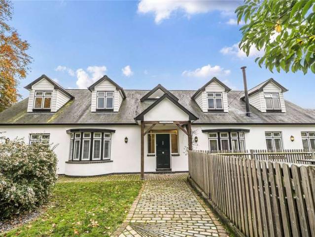 6 Bedroom Bungalow