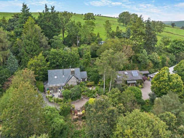 12 bedroom detached house for sale