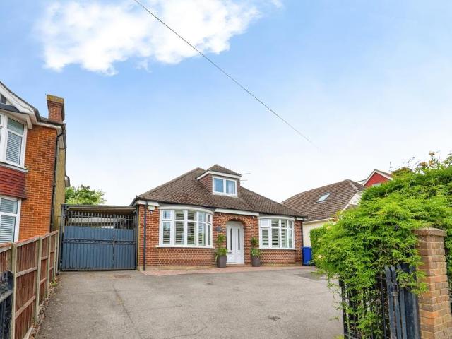 6 bedroom bungalow for sale