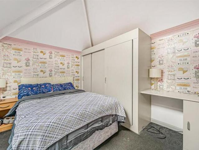 6 bedroom bungalow for sale in Didsbury Road, Heaton Mersey, Stockport, SK4