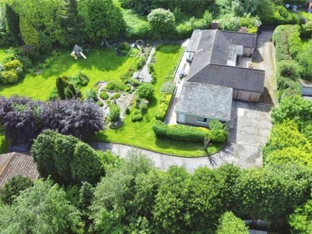 6 bedroom bungalow for sale in Knypersley Road, Stoke on Trent, Staffordshire, ST6