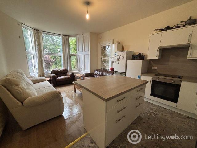 6 Bedroom Bungalow to Rent at Dundee/City Centre, Coldside, Dundee, Dundee City, Law