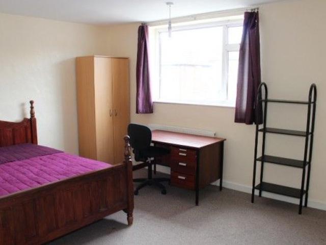6 Bedroom GCH, Double Glazed, Large House, *Perfect Student Location