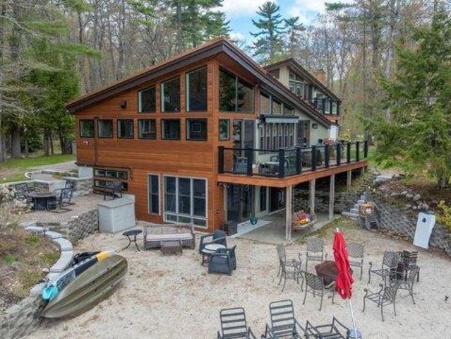 6 bedroom, Gray ME 04071 103187681