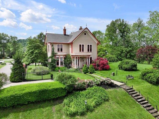 6 bedroom, Greenup KY 41144 88493014
