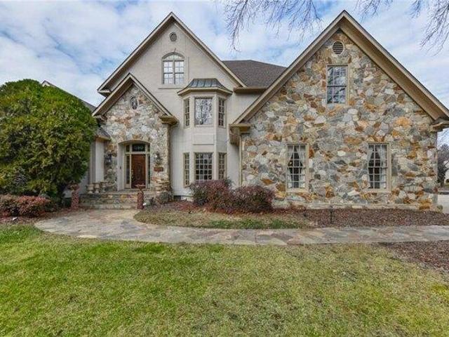6 bedroom, Greensboro NC 27410 88292366