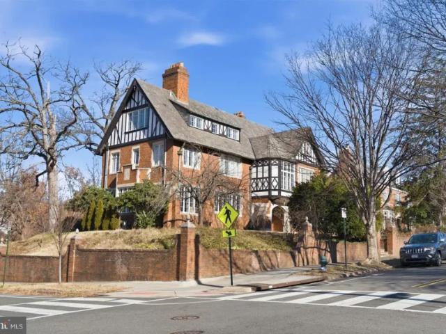 6 bedroom, DC DC 102771031