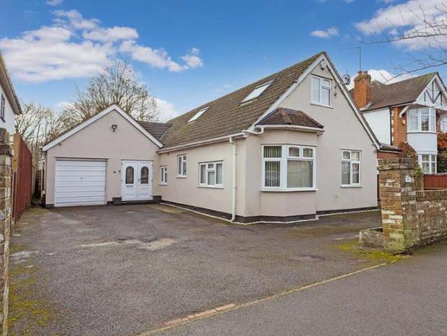 6 Bedroom Detached Bungalow