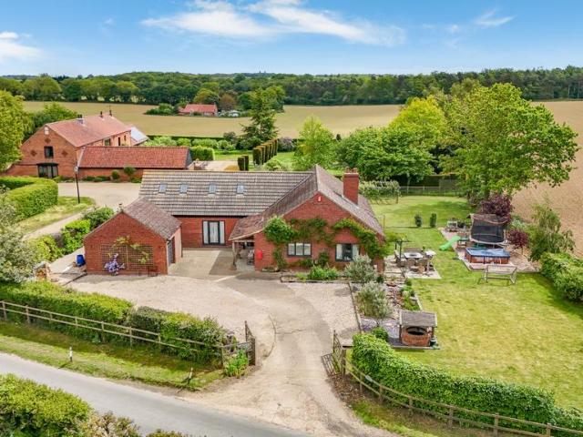 6 bedroom detached bungalow for sale