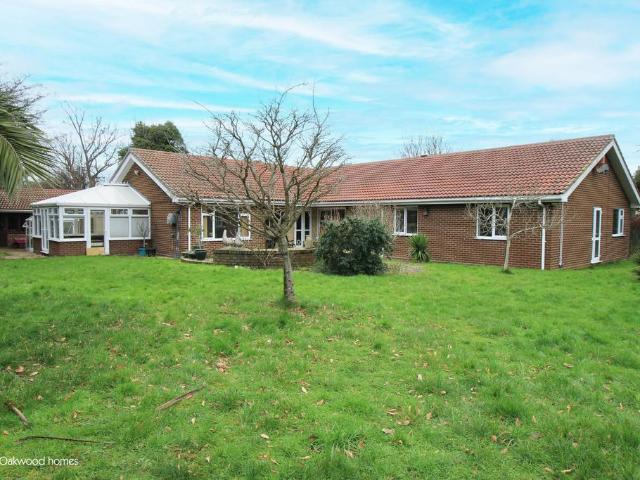 6 bedroom detached bungalow for sale