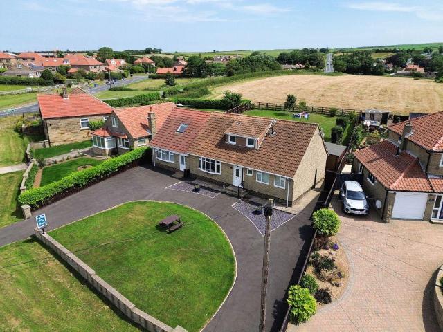 6 bedroom detached bungalow for sale
