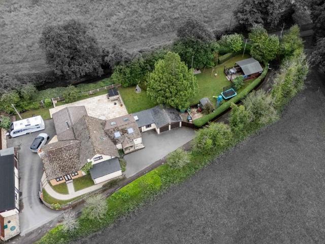 6 bedroom detached bungalow for sale