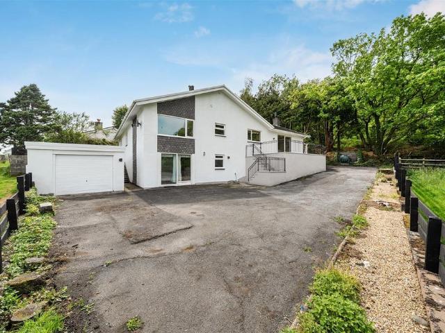 6 bedroom detached bungalow for sale