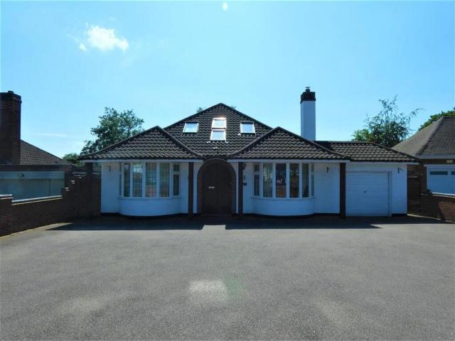 6 bedroom detached bungalow for sale