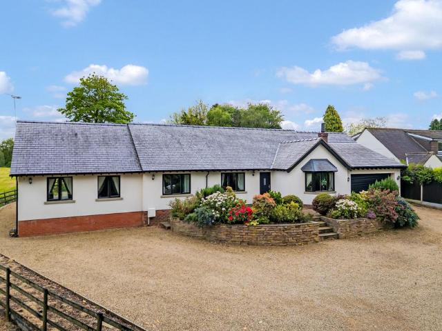 6 bedroom detached bungalow for sale