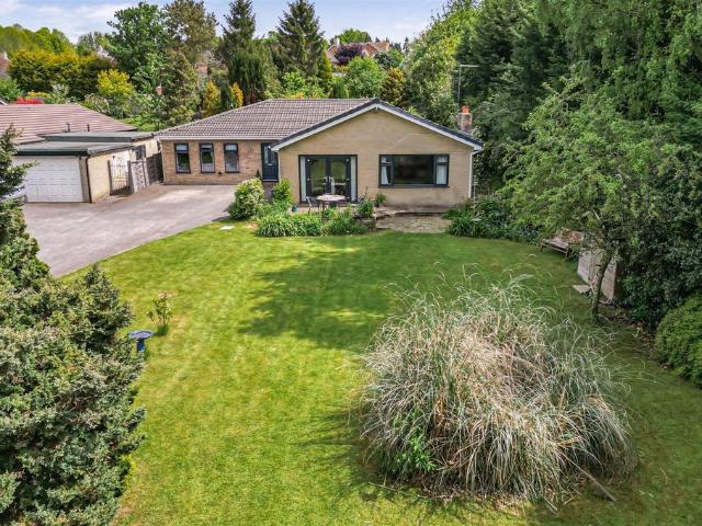 6 bedroom detached bungalow for sale