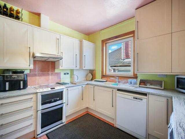 6 bedroom detached bungalow for sale in 27 Craigs Avenue, Edinburgh, EH12 8HS, EH12