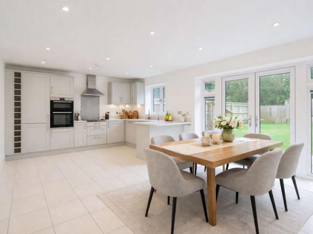 6 bedroom Detached for rent in Field View Lane, Kidlington, Oxfordshire, OX5