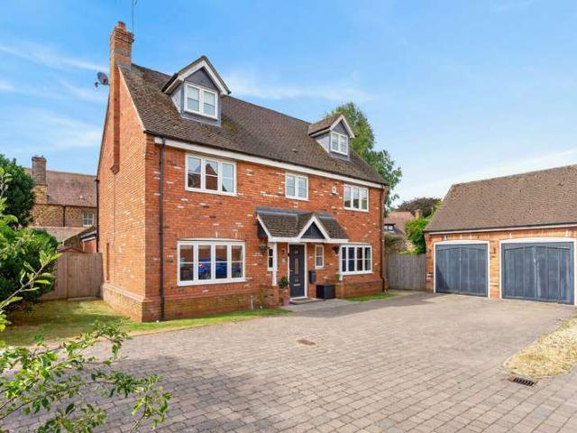 6 Bedroom Detached House