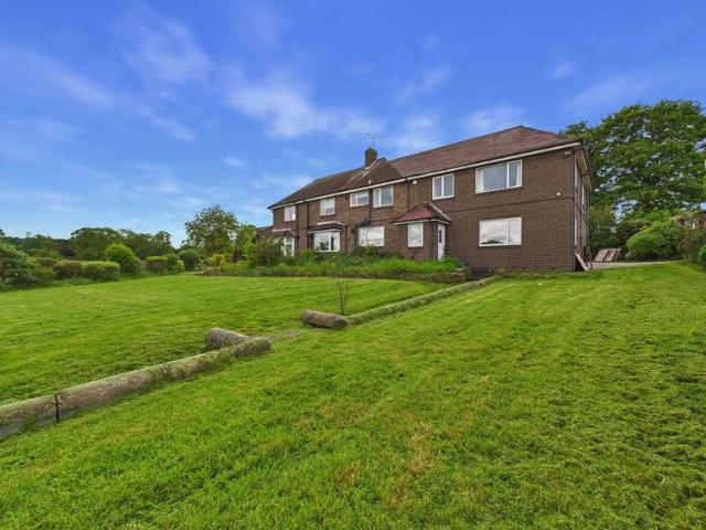 6 Bedroom Detached House