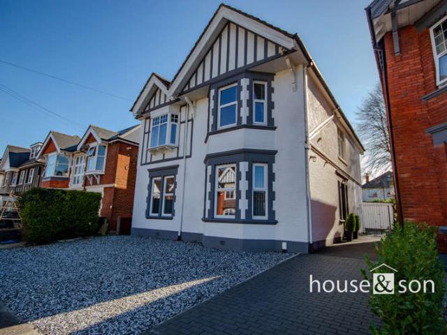 6 Bedroom Detached House