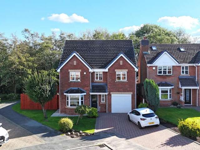 6 Bedroom Detached House