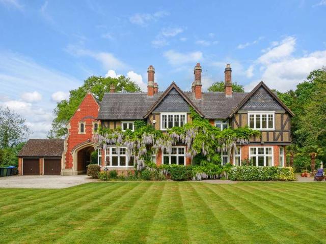 2 Bedroom Semi Detached House