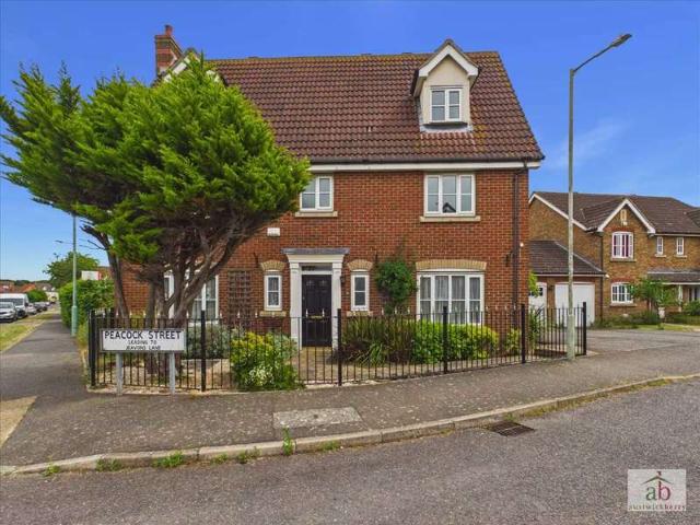 6 Bedroom Detached House