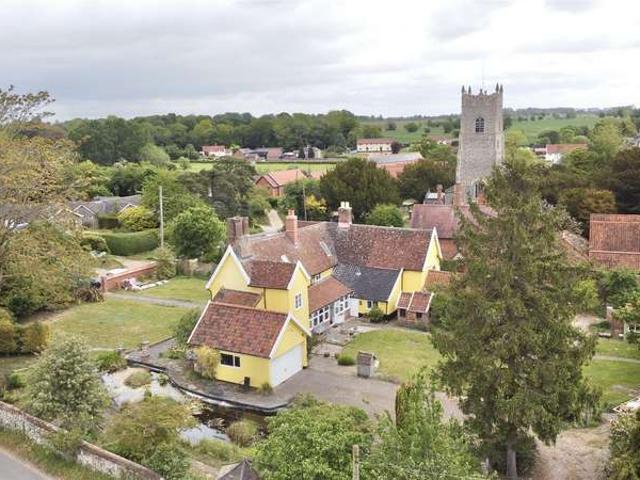 6 Bedroom Detached House