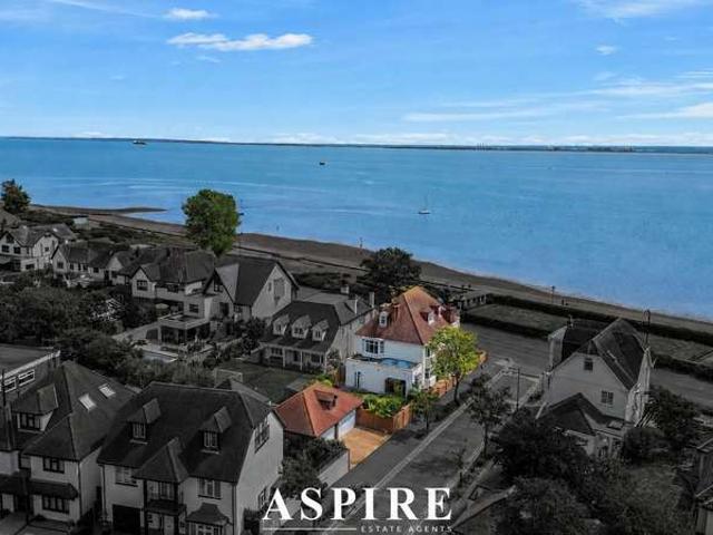 6 Bedroom Detached House